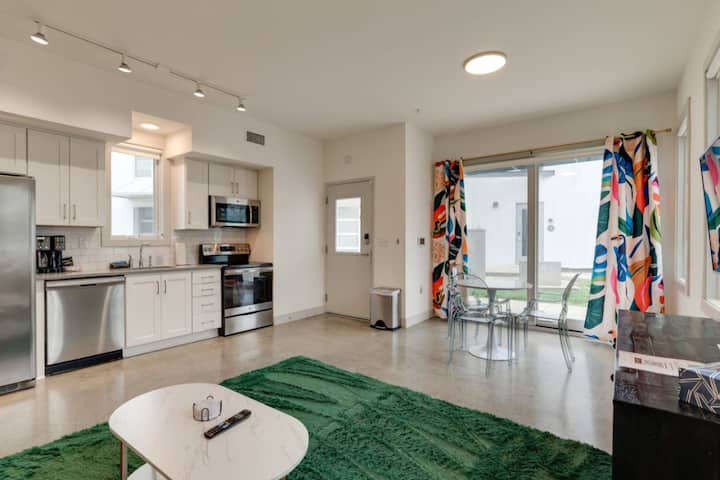 Urban-chic Condo: 1.4mi To New Sc Stadium! Sleeps - Nashville, TN