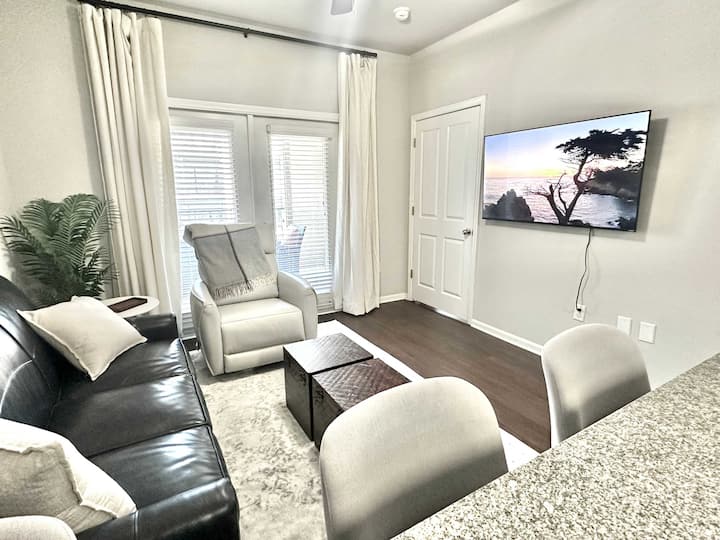 Walk To Stadium • 2 Parking Spaces • Cotton Row - Starkville, MS