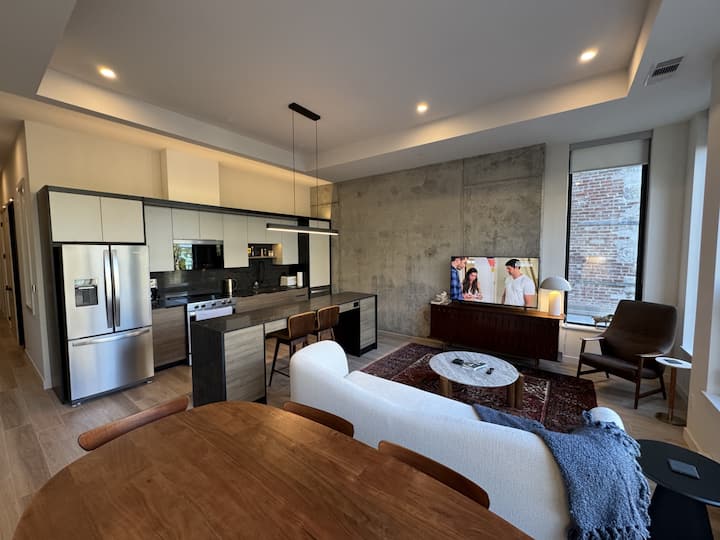 *New Designer Mid-century Modern 2b/2b - Halifax, NS, Canada