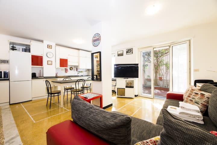 Bright 2-bedroom Flat With Terrace Near The Beach - Rapallo