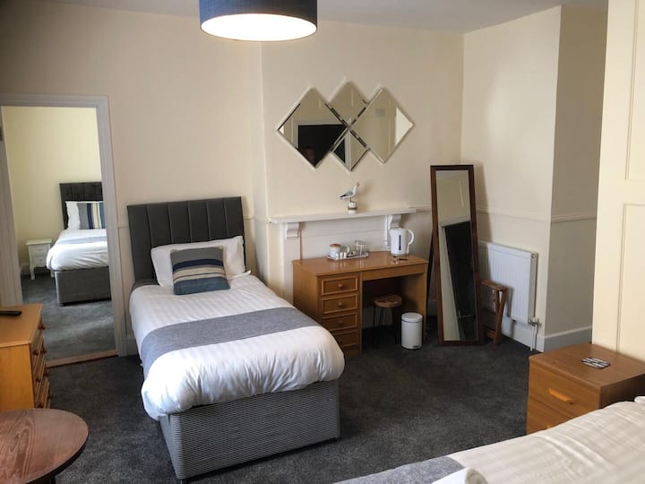 Famille-de Luxe-salle De Bain-vue Sur Rue - Watchet