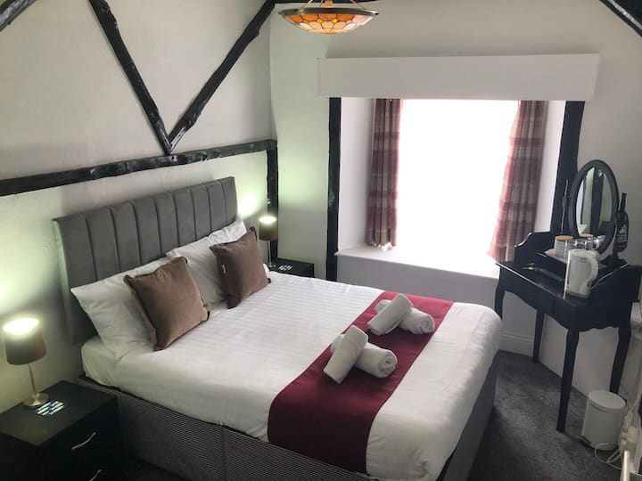 Double-exécutif-sdb Privée Avec Douche-vue Sur La - Watchet