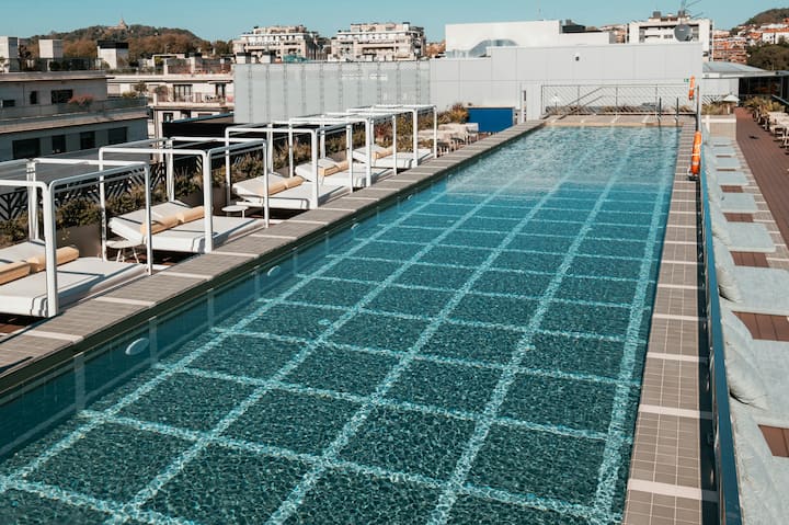 Executive Queen | Rooftop, Bar, Pool & Beach - Donostia-San Sebastian