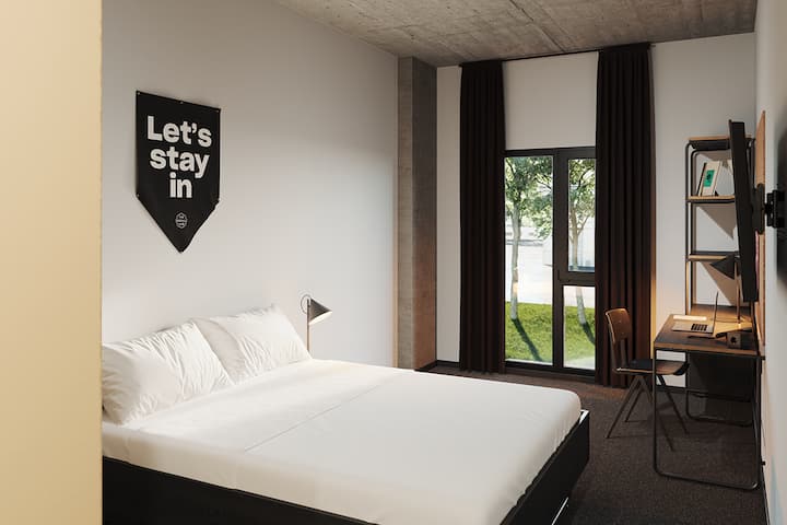 Executive Studio | Beach, Pool & Pintxos Bars - San Sebastián