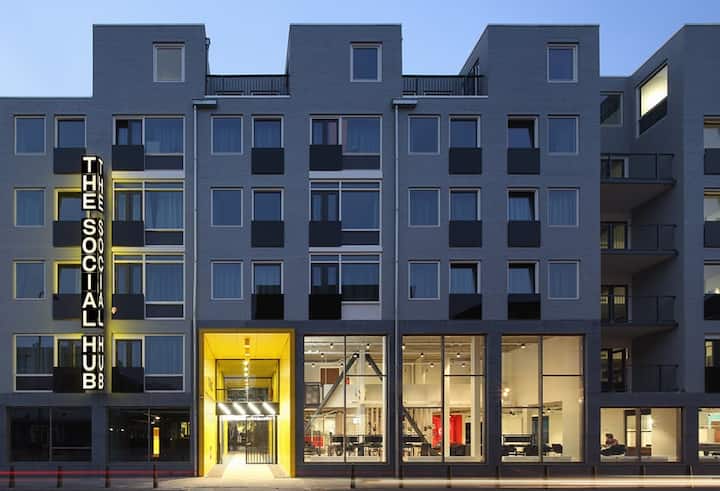 Studio At Hotel The Social Hub / Gym & Bikes - The Hague