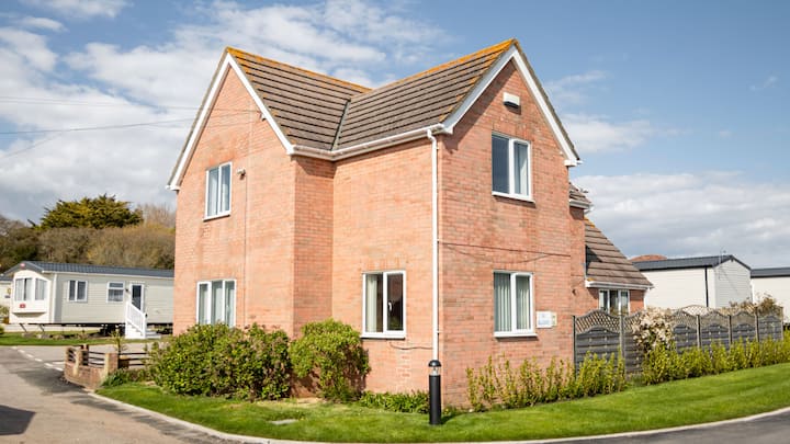 Downton House With Country Park Facilities - Lymington