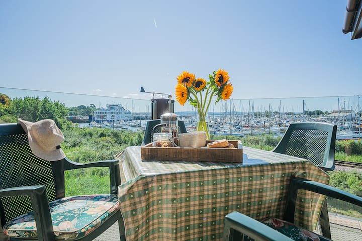 5 Island Point - Lymington