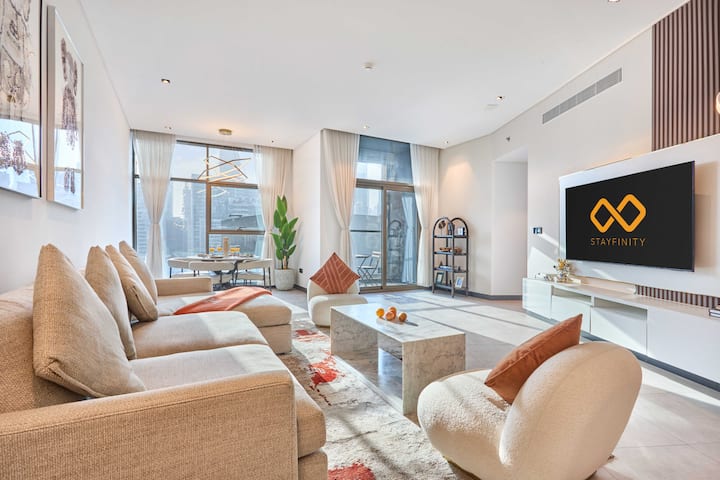 Canal, Skyline & Burj Views With Dual Balconies - Dubai