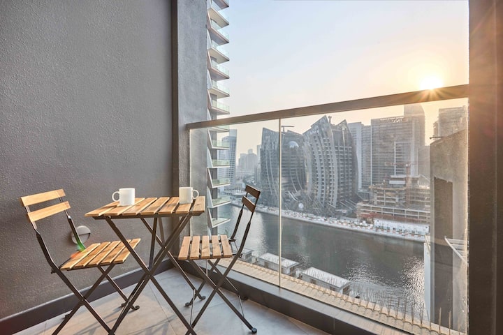 Canal, Skyline & Burj Views With Dual Balconies - Dubai