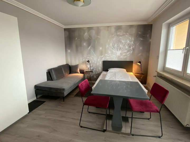 Bright New Studio Apartment With Balcony - Poing