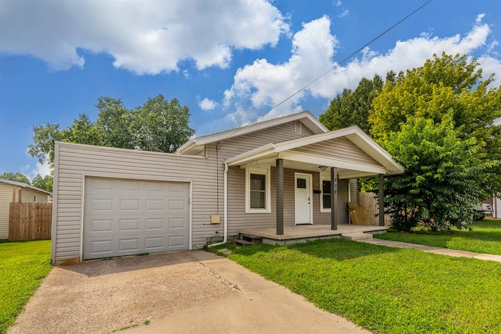 Month To Month Rental • Storage • Garage - Marion, IL