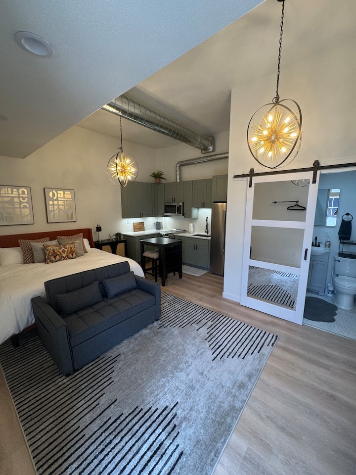 The Speakeasy Studio - Lakeview, OR