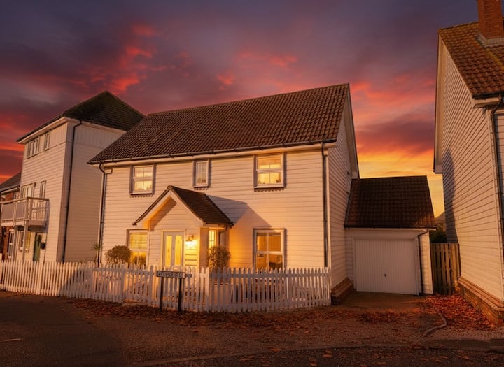 Mariners Moon - A Cottage That Sleeps 8 Guests In 4 Bedrooms - Camber Sands