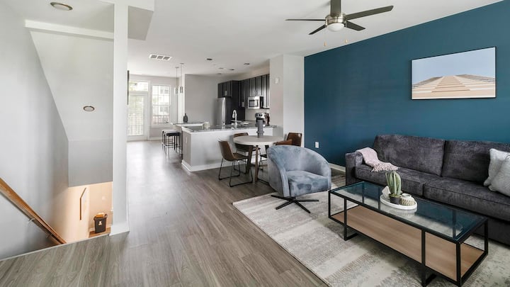 Landing | Beautiful 2bd, Gym, Pool - Summerville, SC