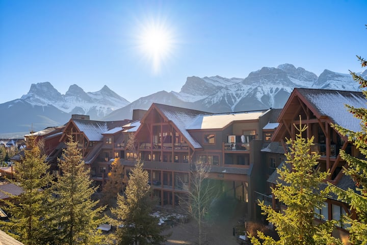 Heart Of Rockies, Fireplace, Private Patio, Bbq - Canmore