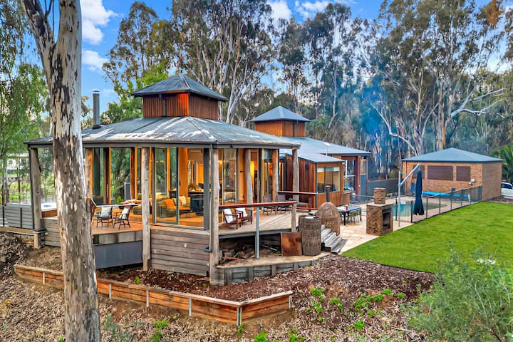 The Treehouse - Echuca