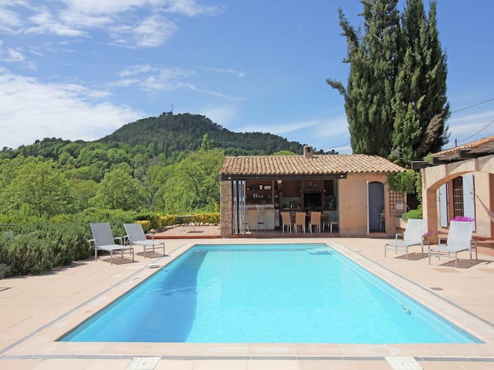 Villa à Salernes Avec Piscine Privée & Jardin - Salernes