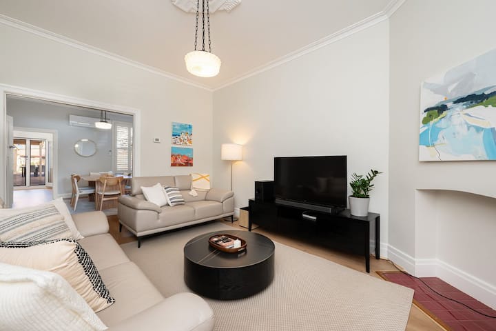 Brightside Belle - St Kilda East - St Kilda