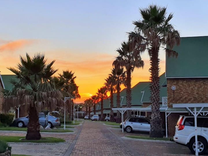 Econo Studio, Riverside Lodge, Secunda - Secunda