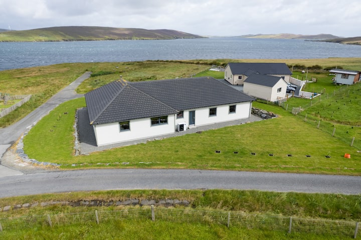 Brand New Sea View Home, Cosy Fires & Terrace - Lerwick