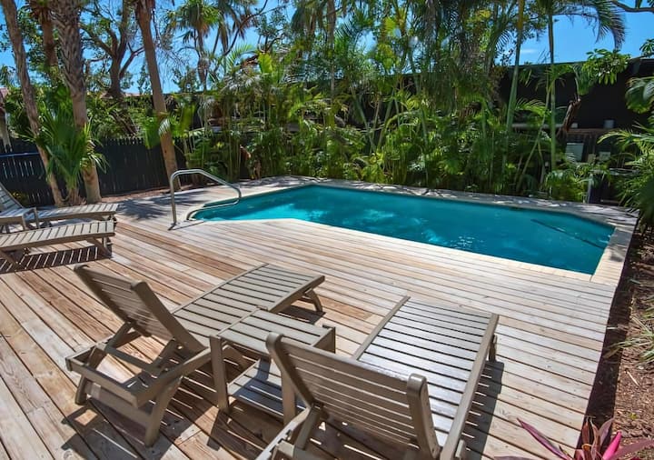 Comfortable Stay With Kitchen And Pool Access! - Marathon, FL