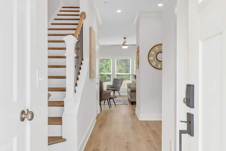 The Spartan Reserve | Luxury 3br | Sleeps 10 - Spartanburg, SC