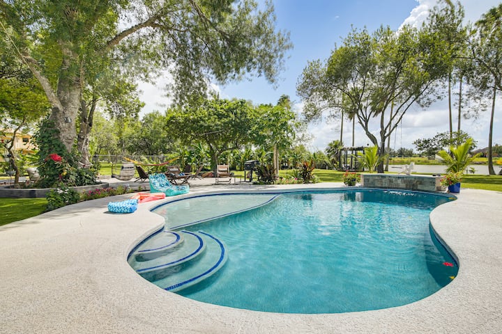 Riverfront Oasis W/ Private Deck In Los Fresnos! - La Paloma, TX