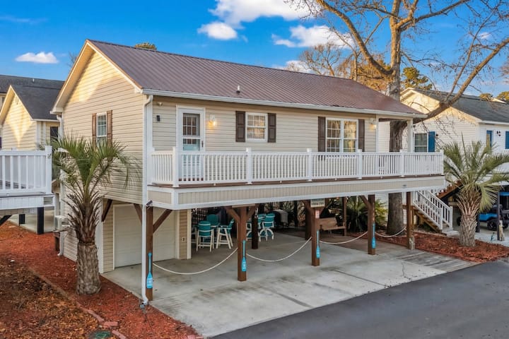 Ocean Lakes Family Retreat: Beach & Golf Cart - Surfside Beach, SC