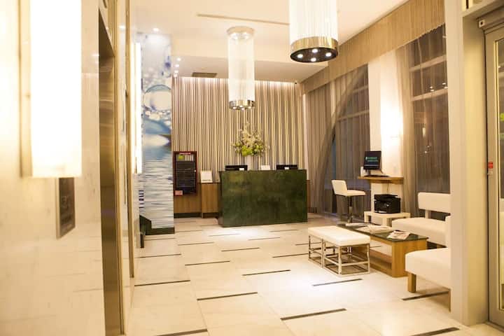 2 Pet- And Family-friendly Rooms | Near Nyc Spots - New York