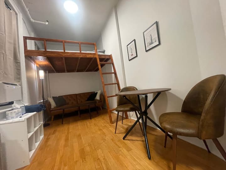 Renovated Studio In Union Square - Brooklyn, NY