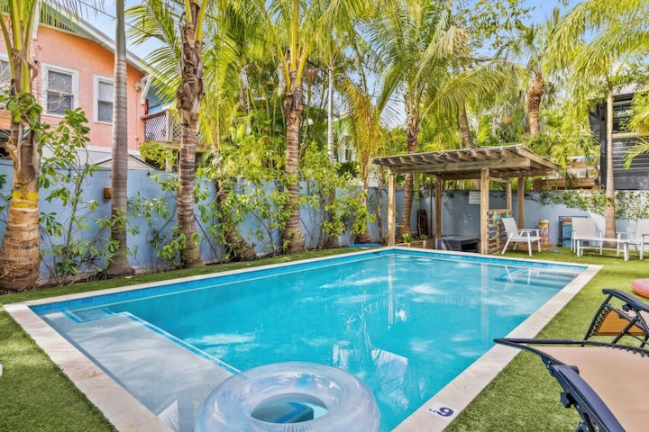 Vibrant Oasis W/ Heated Pool - 3 Units N/ Downtown - West Palm Beach, FL