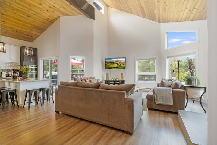 Ydalir Haus - Lux 6br Pets, W/hot Tub & Game Room - Breckenridge, CO