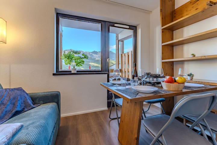 Pistes & Commerces Au Pied / Vue Montagne / 602 - Savoie