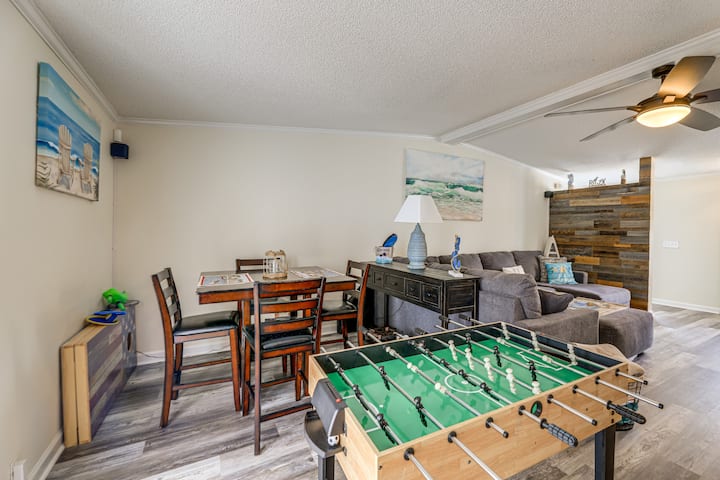 7 Mi To Beach! Sneads Ferry Family Home W/ Hot Tub - Sneads Ferry, NC