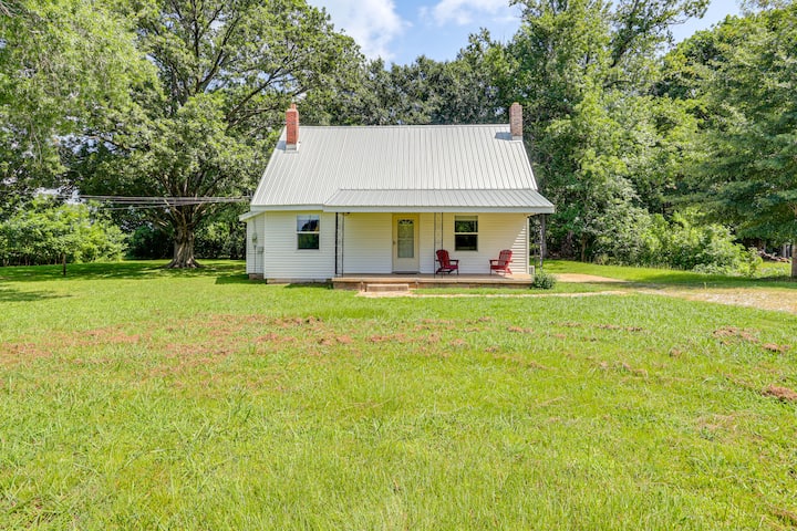 Near Hiking & Historic Sites: Jackson Home W/ Yard - Jackson, TN