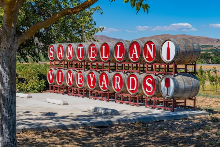 Vineyard Inn 4br Ensuites-views! - San Miguel, CA