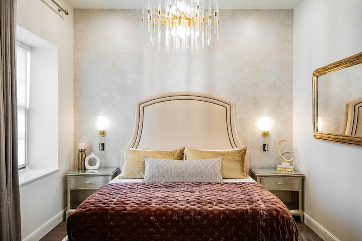 Downtown Springdale Boutique Hotel Deluxe Suite 14 - Springdale, AR