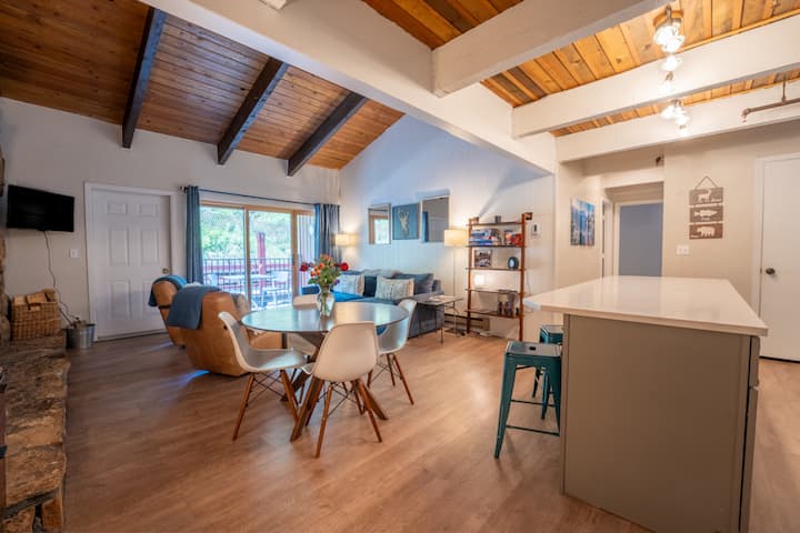 The Timberline Retreat - Renovated, Spacious - Crested Butte, CO