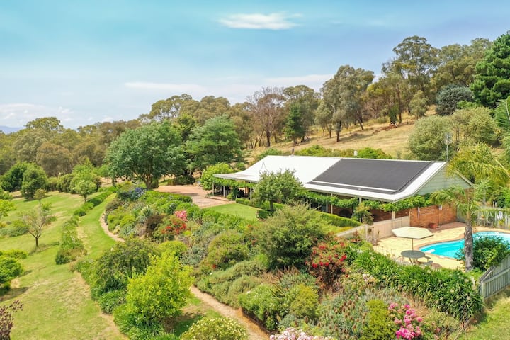 Monkey Gully Retreat - Pool - Mansfield - Sleeps 9 - Mansfield