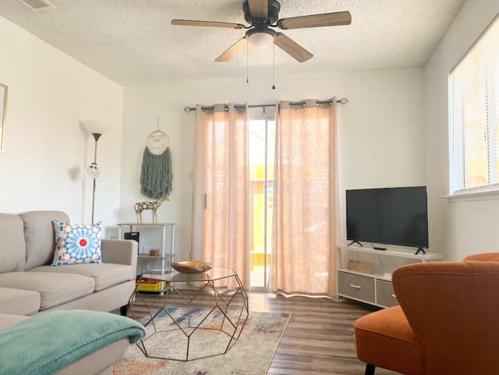 Lovely Home Central Coalinga - Coalinga, CA