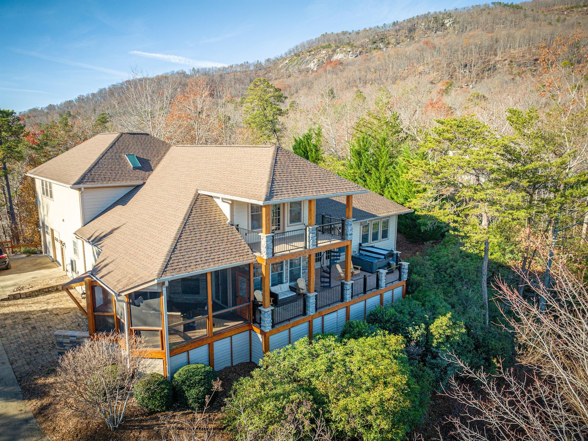 Rumbling Bald Resort Rentals