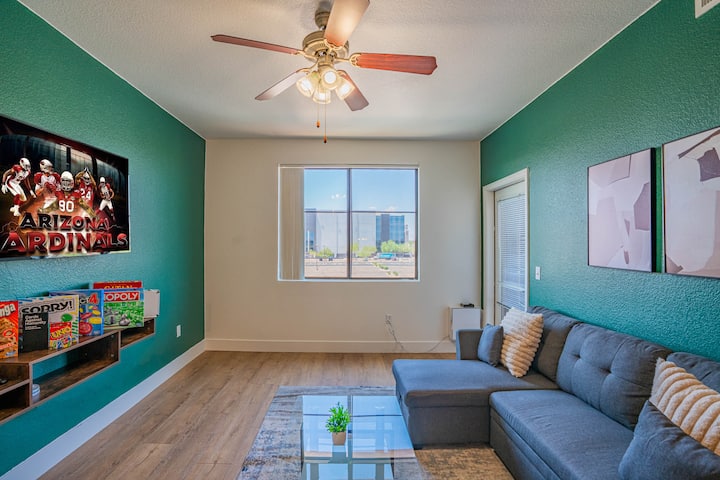 Clean Westgate | Pool, Gym W/d Hot Tub Parking - Glendale, AZ