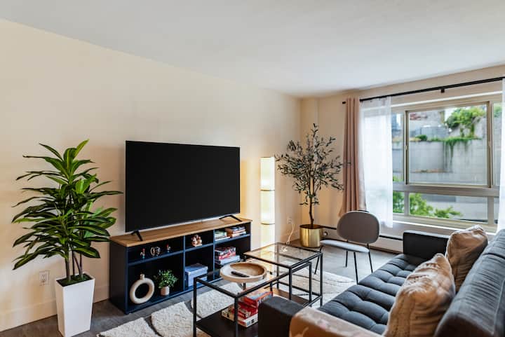 2br Walk To Convention Center, Paramount &Downtown - Seattle, WA