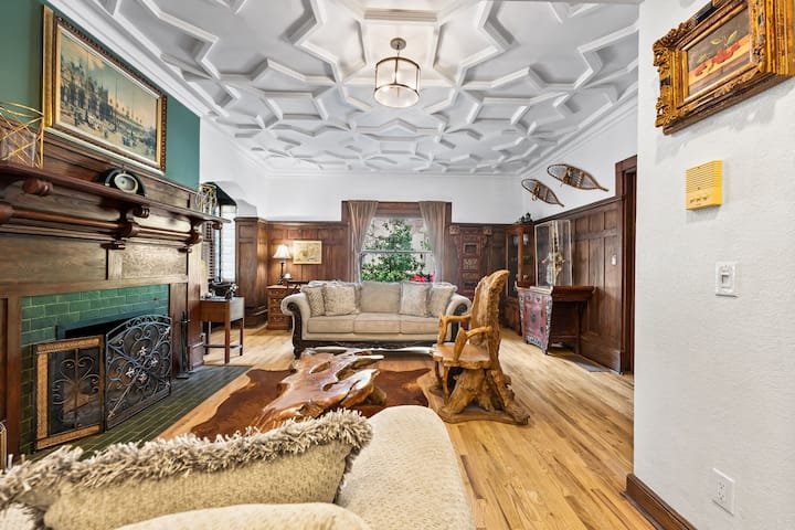 Cap Hill Historic Condo • Private, Garage Parking - Union Station LoDo - Denver
