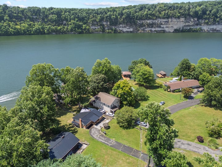 La Sirena - Claytor Lake State Park, Dublin