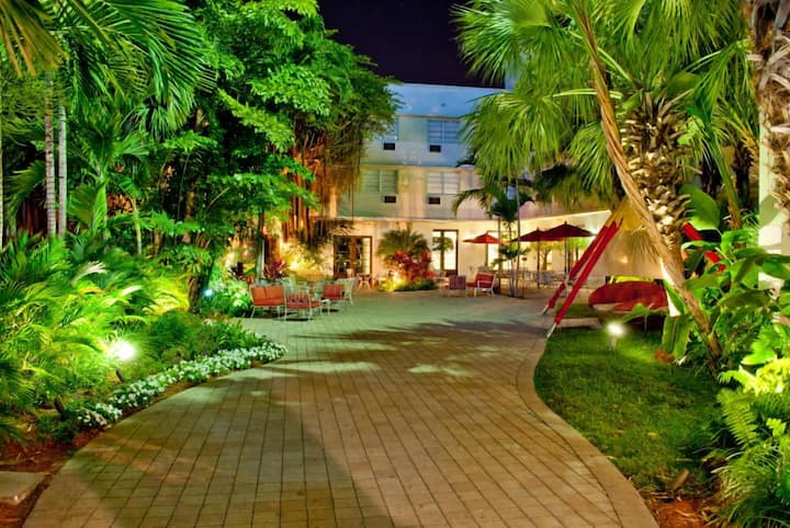 3 Units Family Stay W/kitchenette, Beach Nearby - Miami Beach, FL