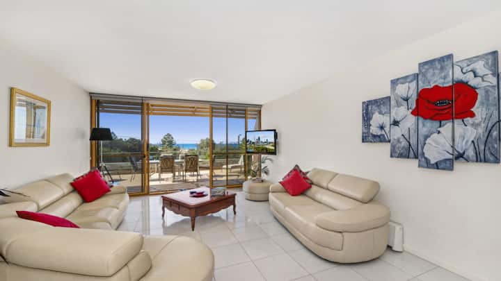 Terraces 5 - Upmarket Apartment - Avoca Beach