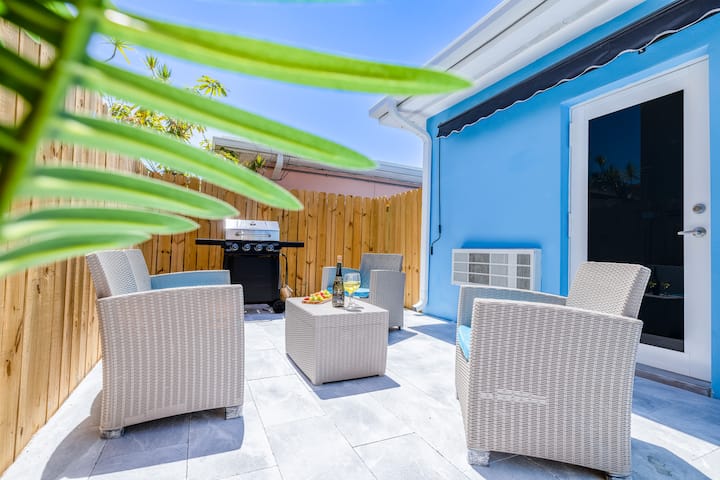 Santorini • 100 Steps To Beach • Patio & Bbq - Hallandale Beach, FL