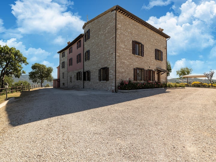 Ferme Italienne Avec Piscine - Urbino