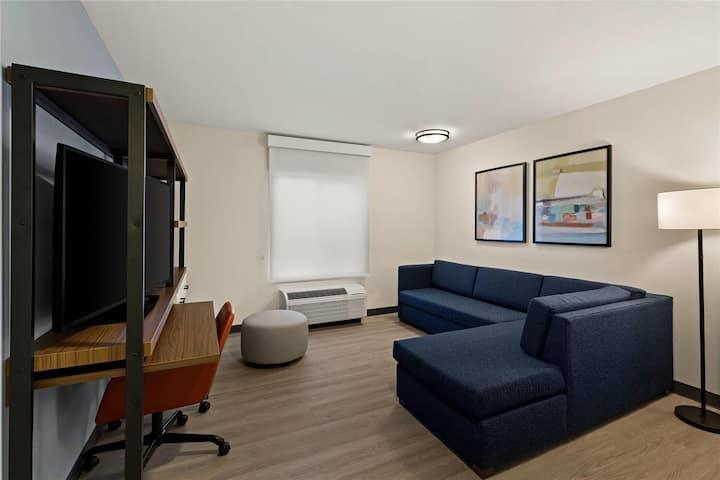 Budget-friendly | 2 Units | Just Off I-85 - Newnan, GA